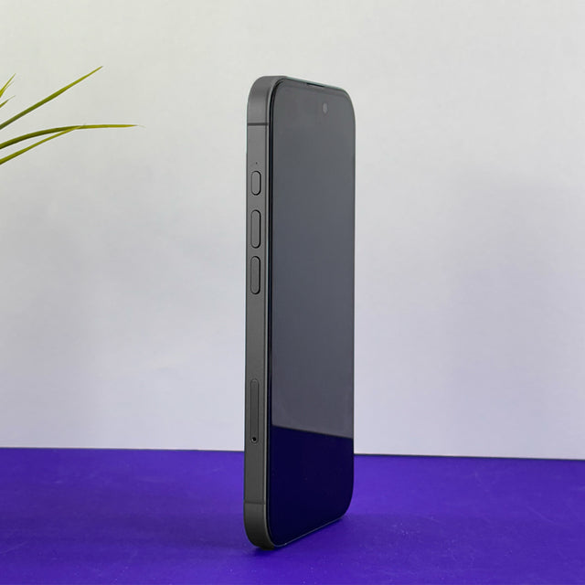 iPhone 16 Pro (Black Titanium, Pre-loved) with Warranty – Tetro